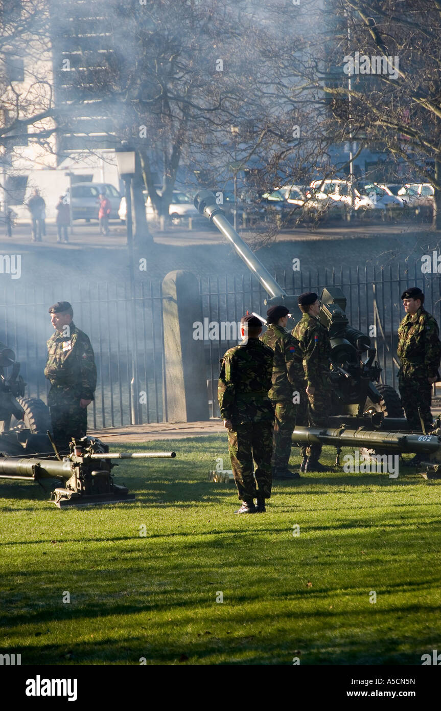 Royal artillery gunner hi-res stock photography and images - Alamy