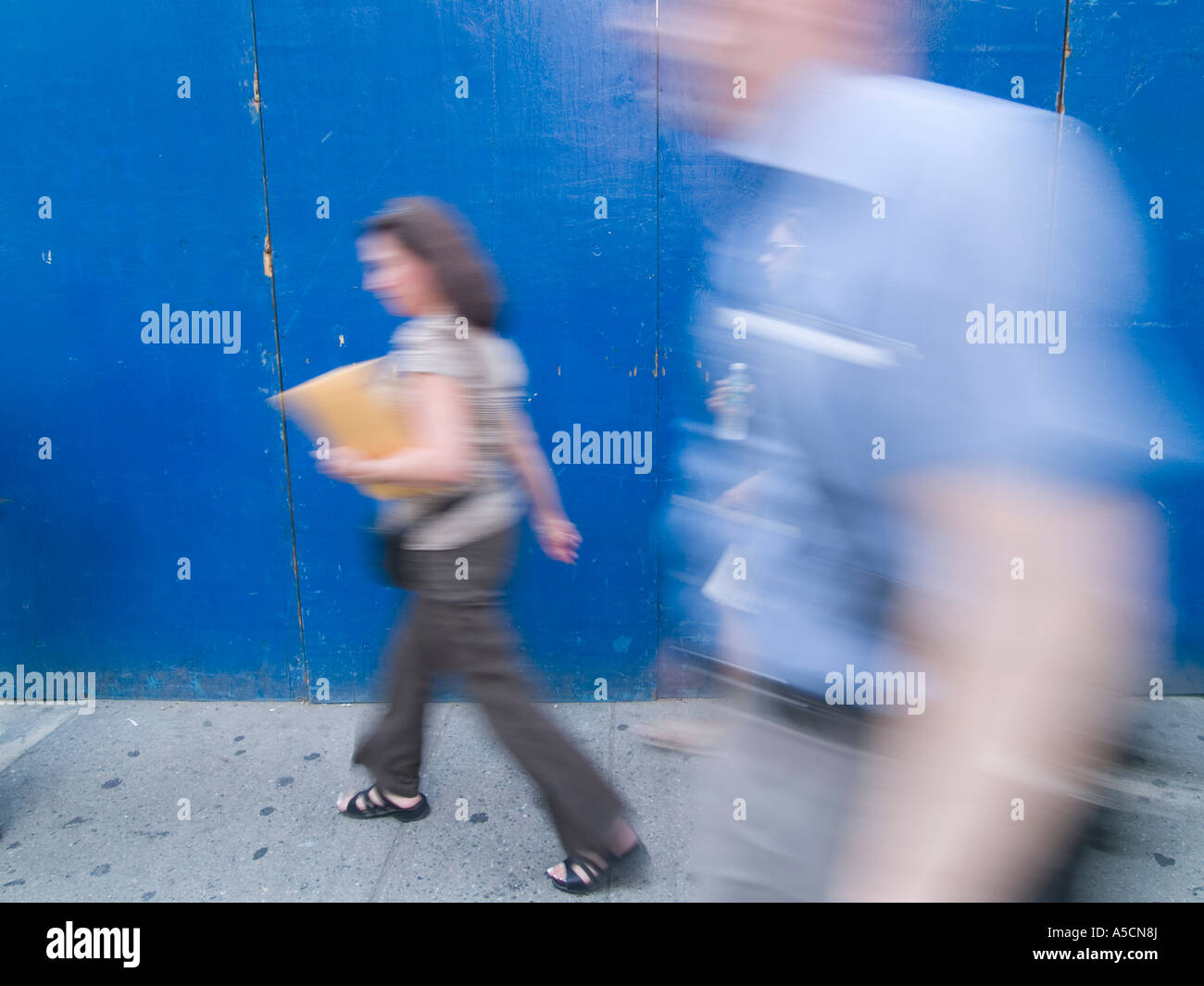 Pedestrians nyc sidewalk hi-res stock photography and images - Alamy