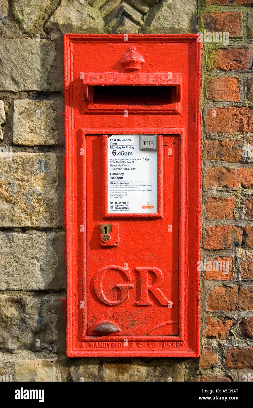 Red Letter Box Gr Stock Photos & Red Letter Box Gr Stock Images - Alamy