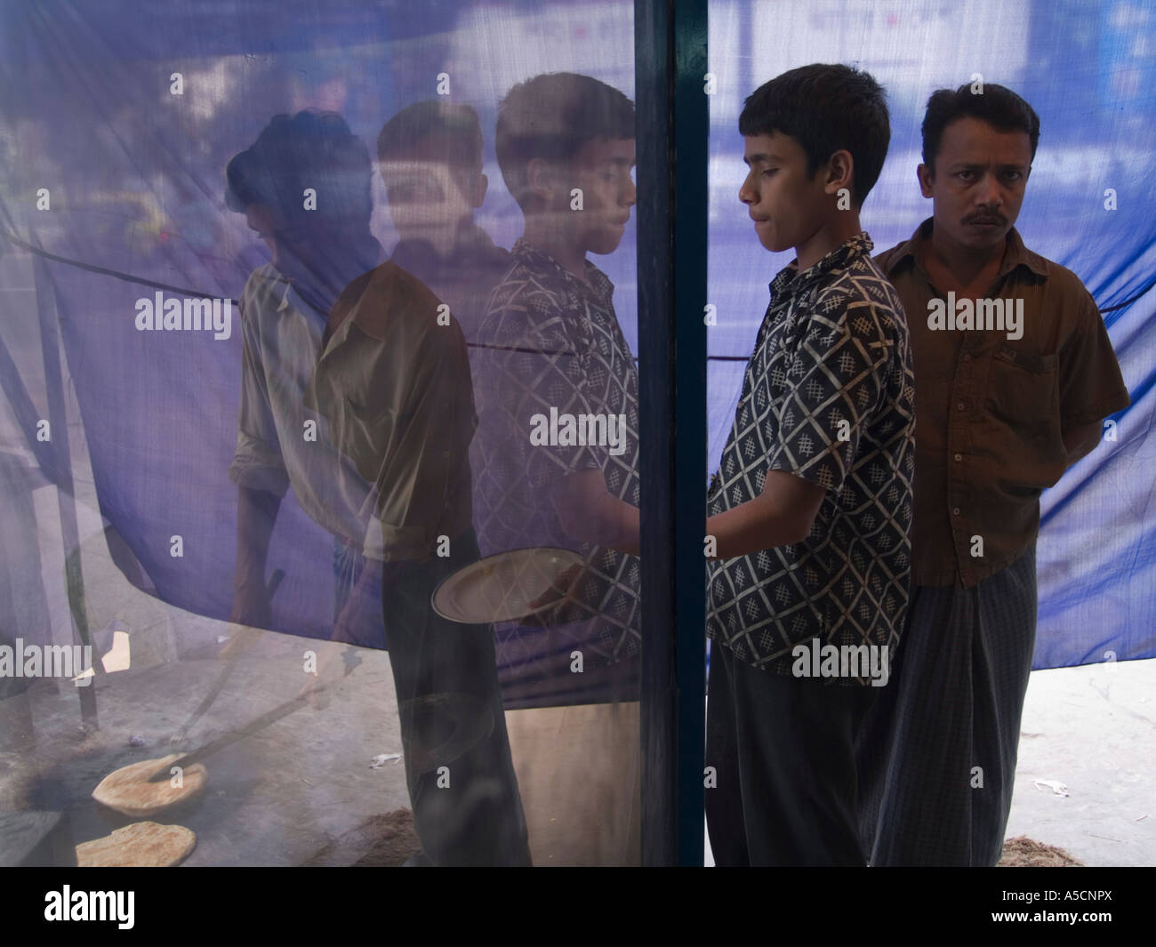 Hidden mirror hi-res stock photography and images - Alamy