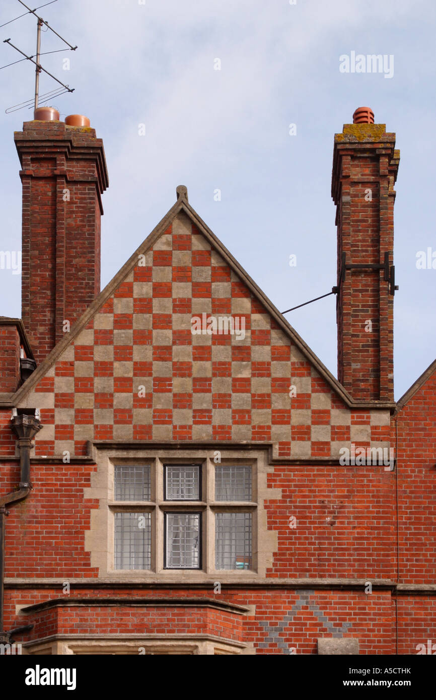 Diamond brickwork pattern hi-res stock photography and images - Alamy