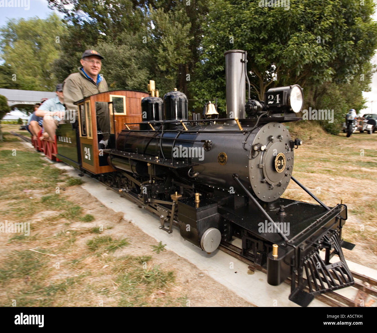 Miniature steam train hi-res stock photography and images - Alamy