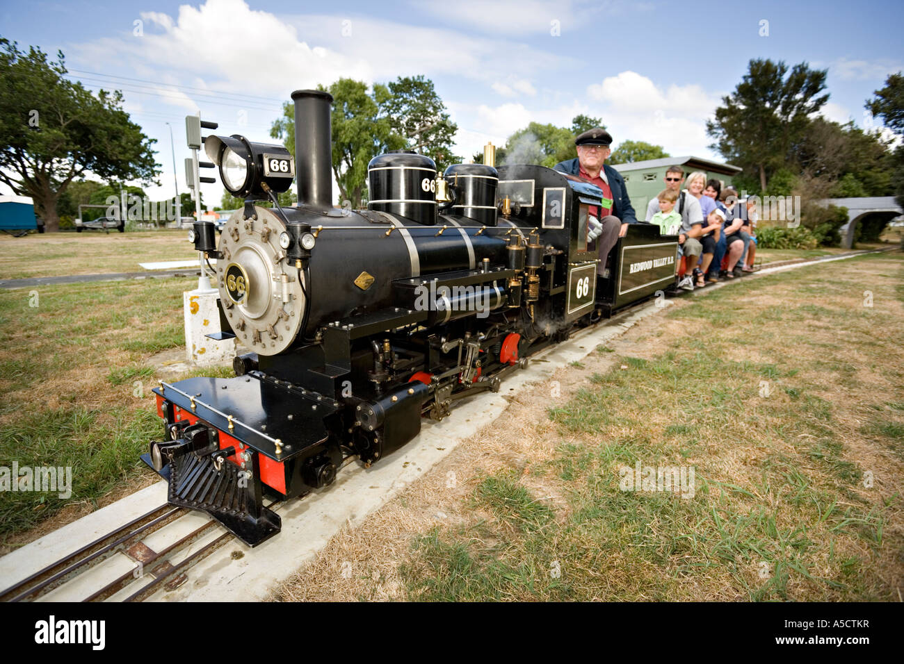 Miniature gauge steam train hi-res stock photography and images - Alamy