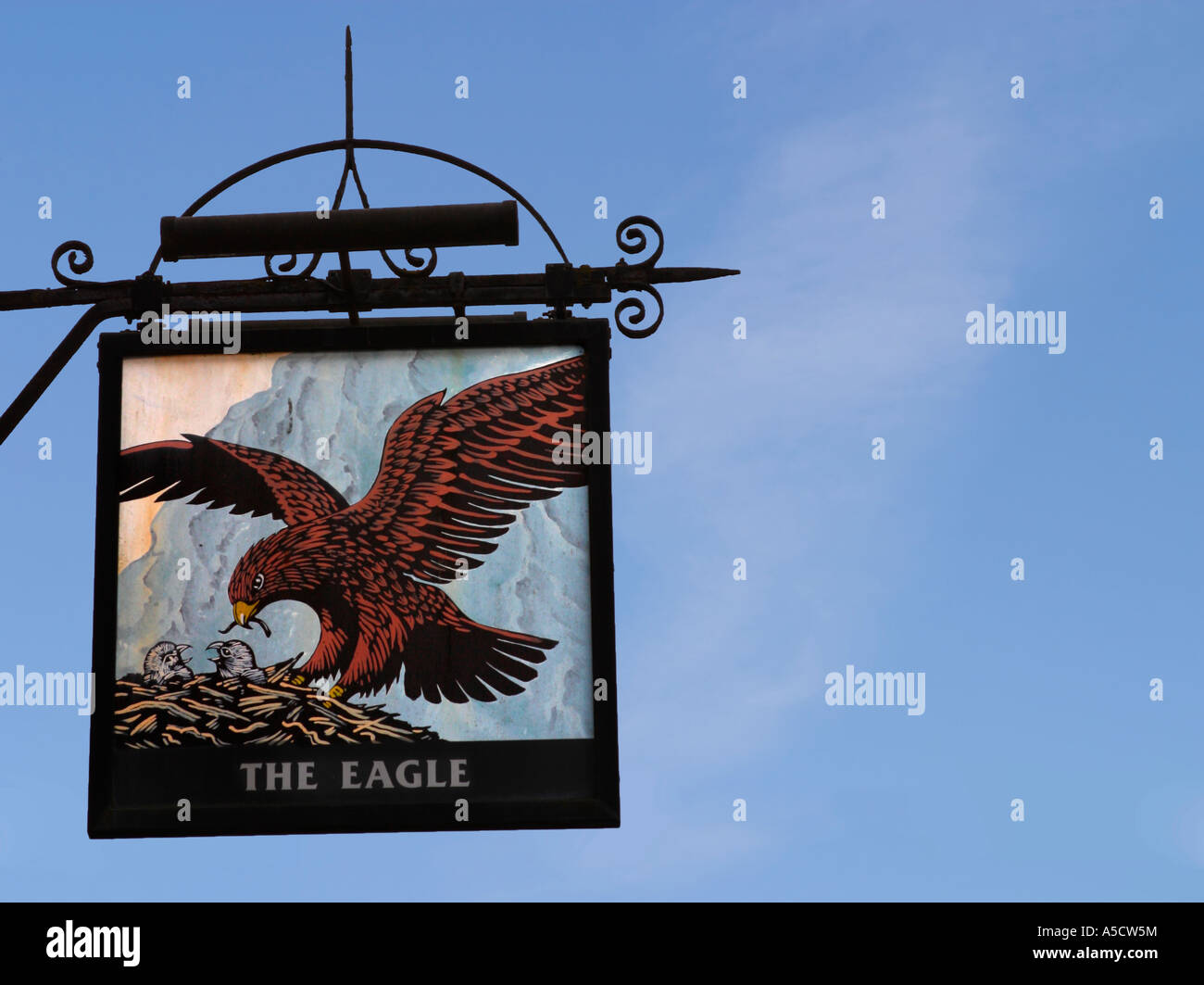 Eagle pub sign hi-res stock photography and images - Alamy