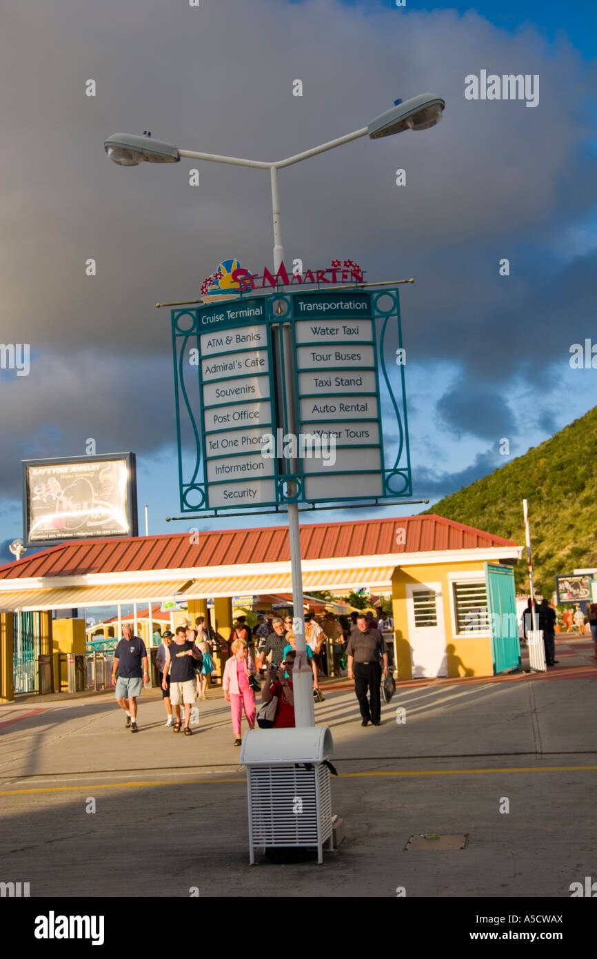 Welcome st maarten sign hi-res stock photography and images - Alamy