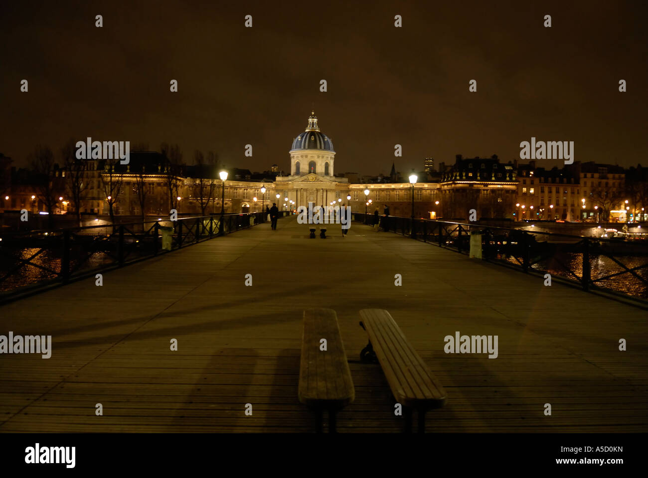 Quai de Seine by night in Paris Stock Photo - Alamy
