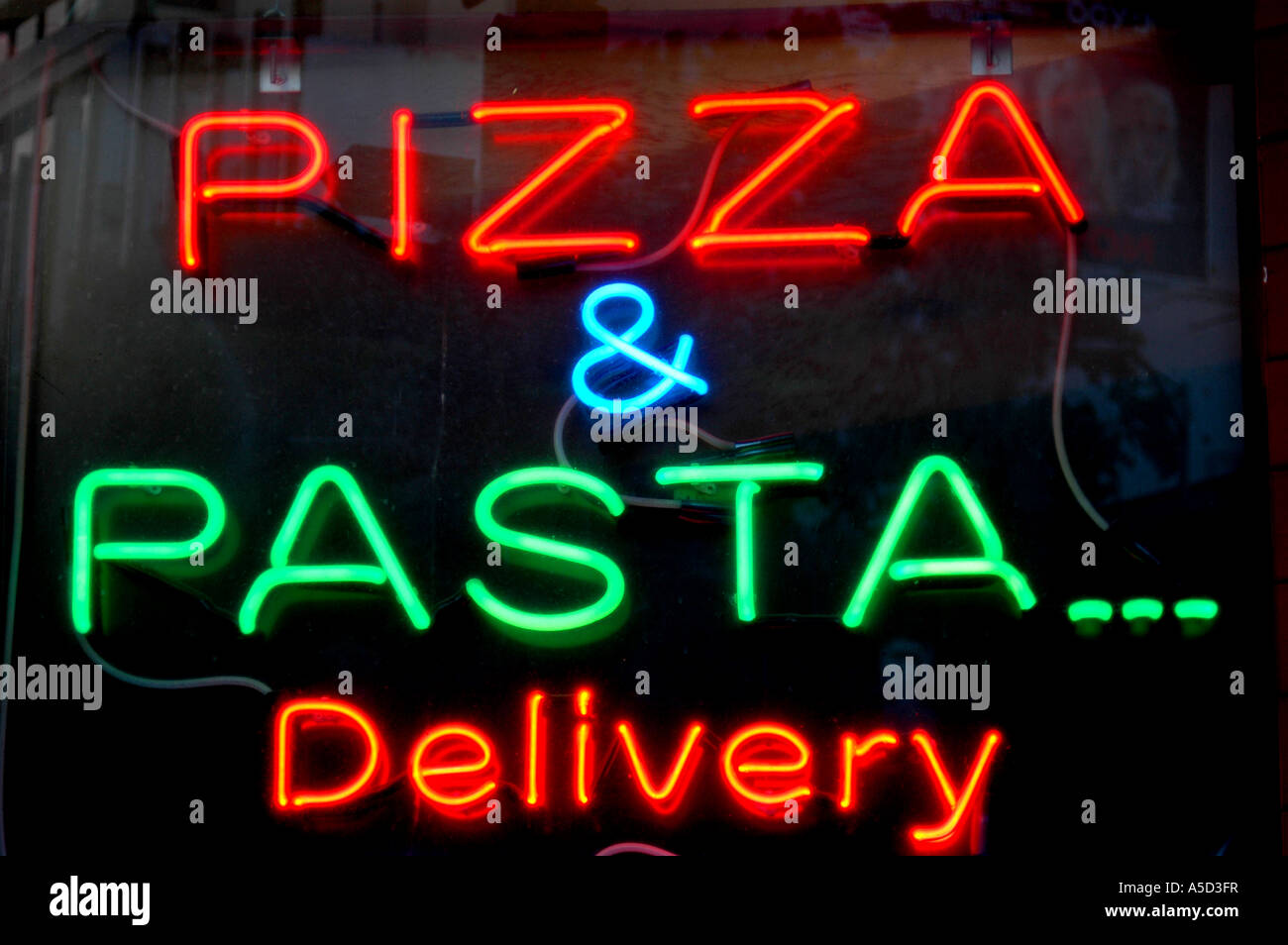 Pizza and Pasta neon sign Stock Photo - Alamy