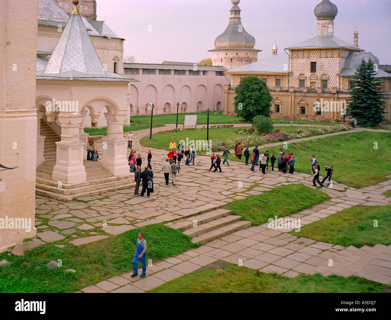 Soviet courtyard hi-res stock photography and images - Alamy