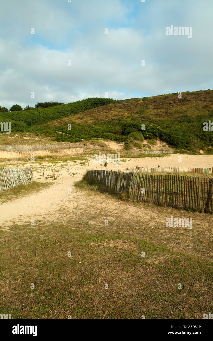 Sand dunes wind fences hi-res stock photography and images - Alamy