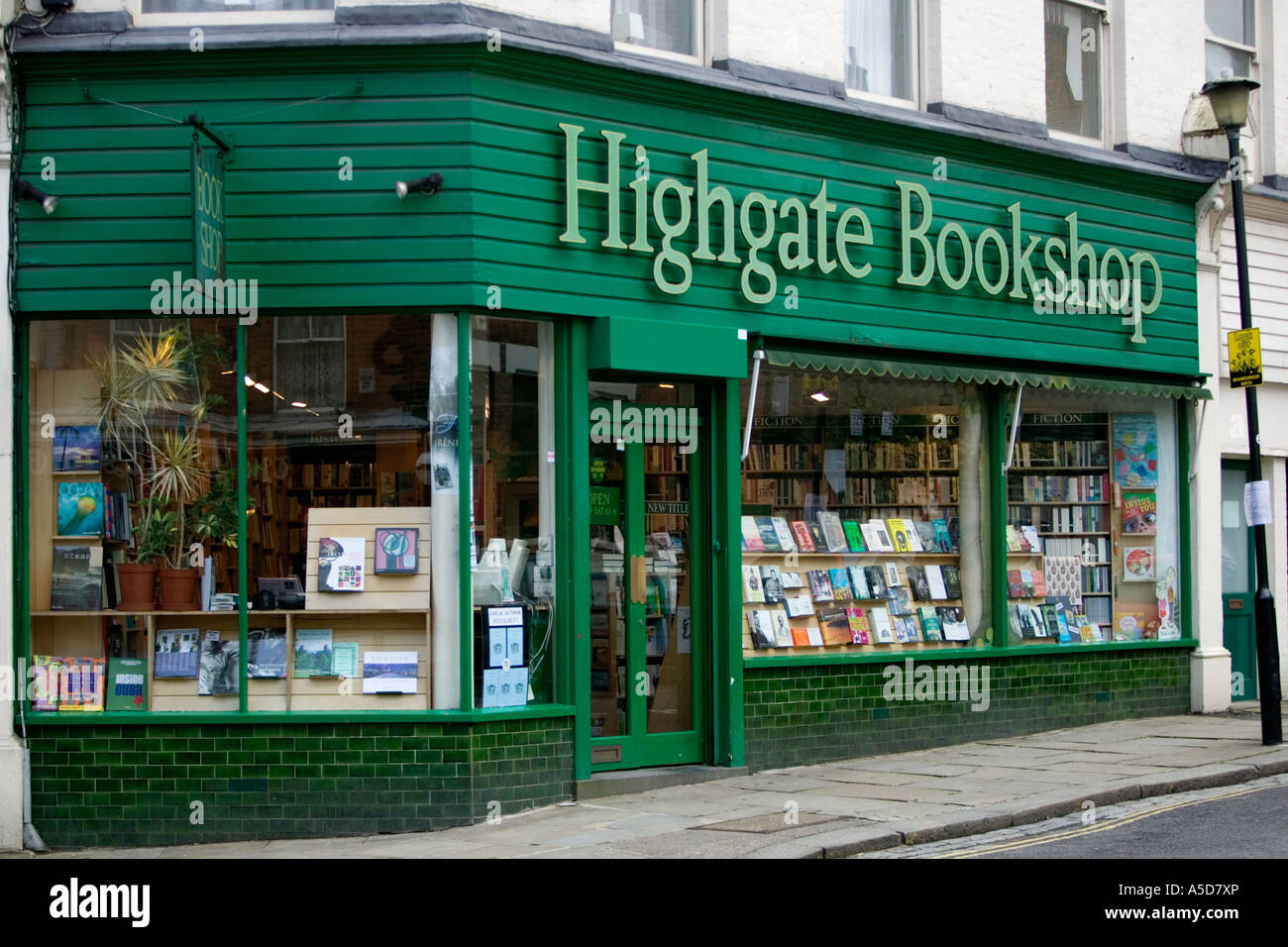 Independent bookseller hi-res stock photography and images - Alamy