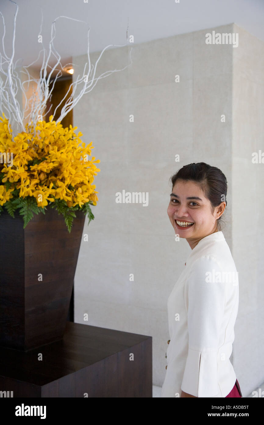 Uniformed hotel staff hi-res stock photography and images - Alamy