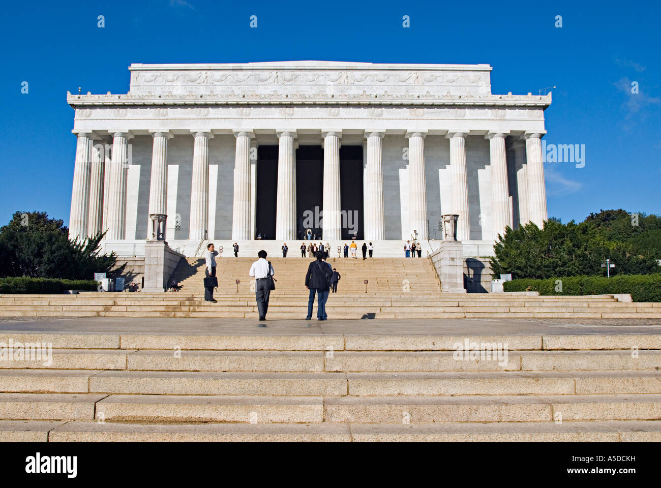 Washington dc lincoln memorial stairs hi-res stock photography and ...