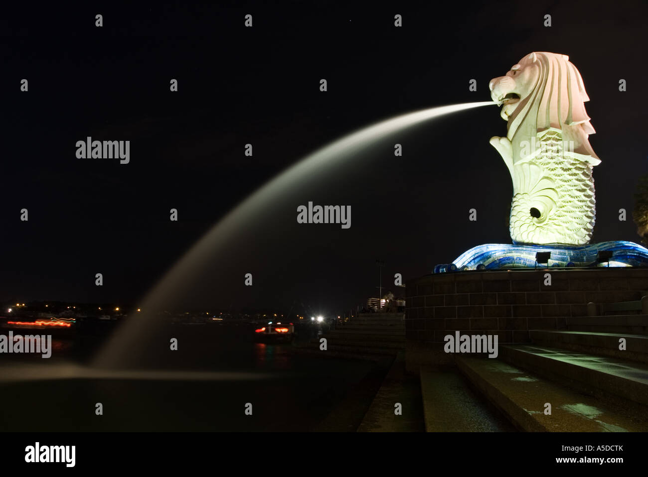 Harbour singapore at nighttime hi-res stock photography and images - Alamy