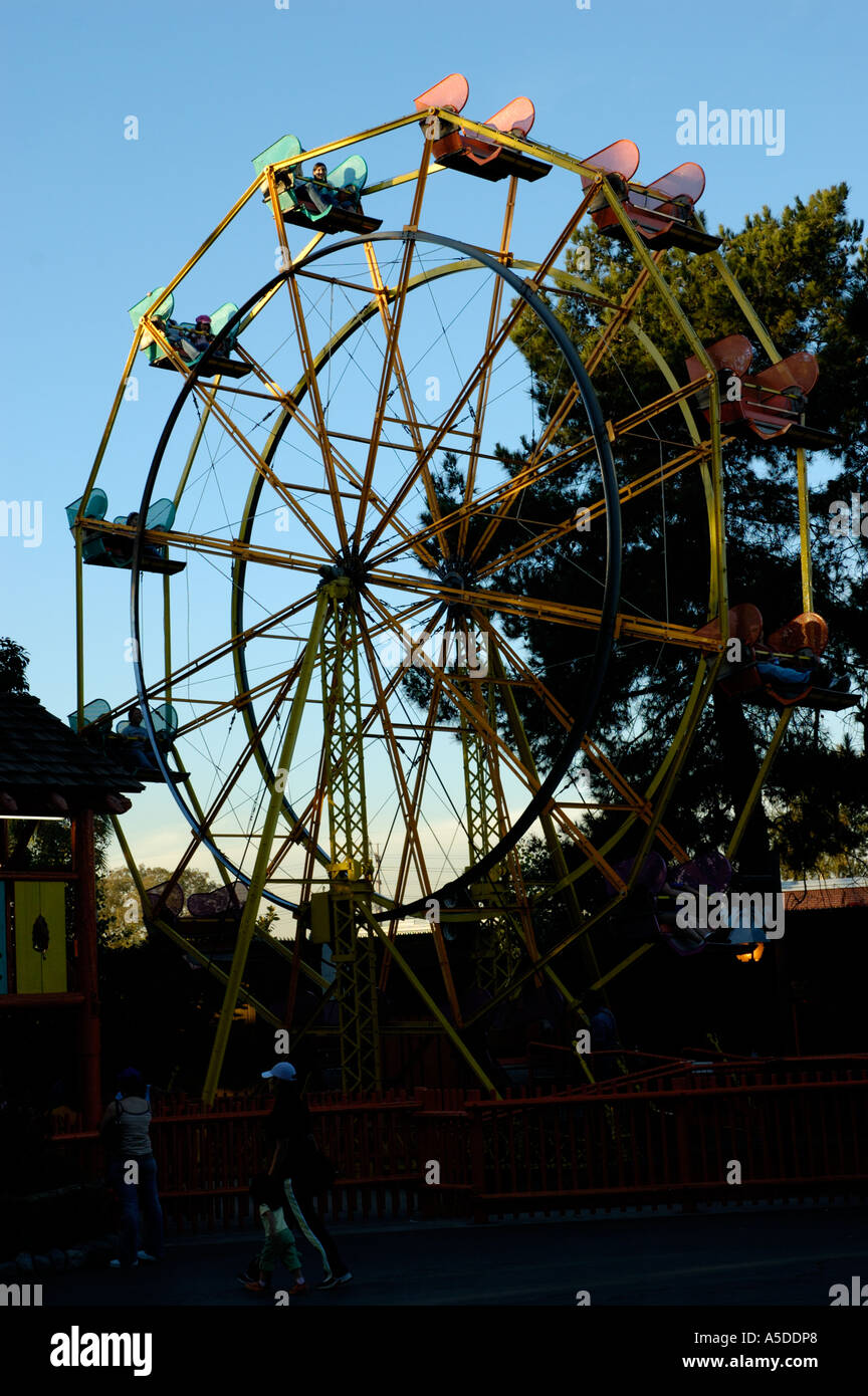 Ferris Wheel at sunset Knott's Berry Farm CALIFORNIA Stock Photo - Alamy