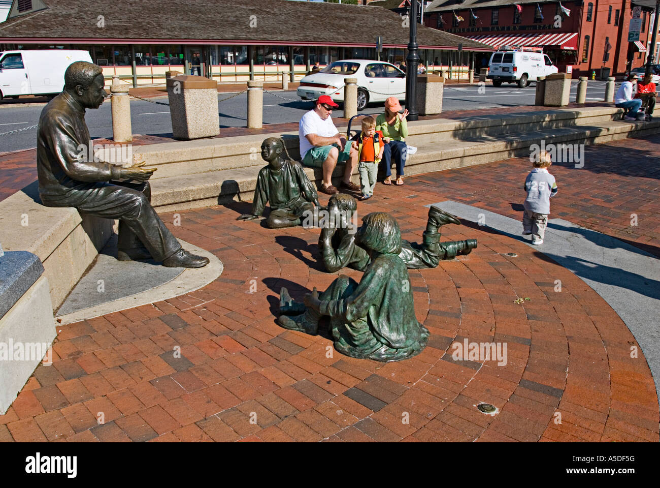 Statue of black historian Alex Haley and children in downtown Annapolis ...