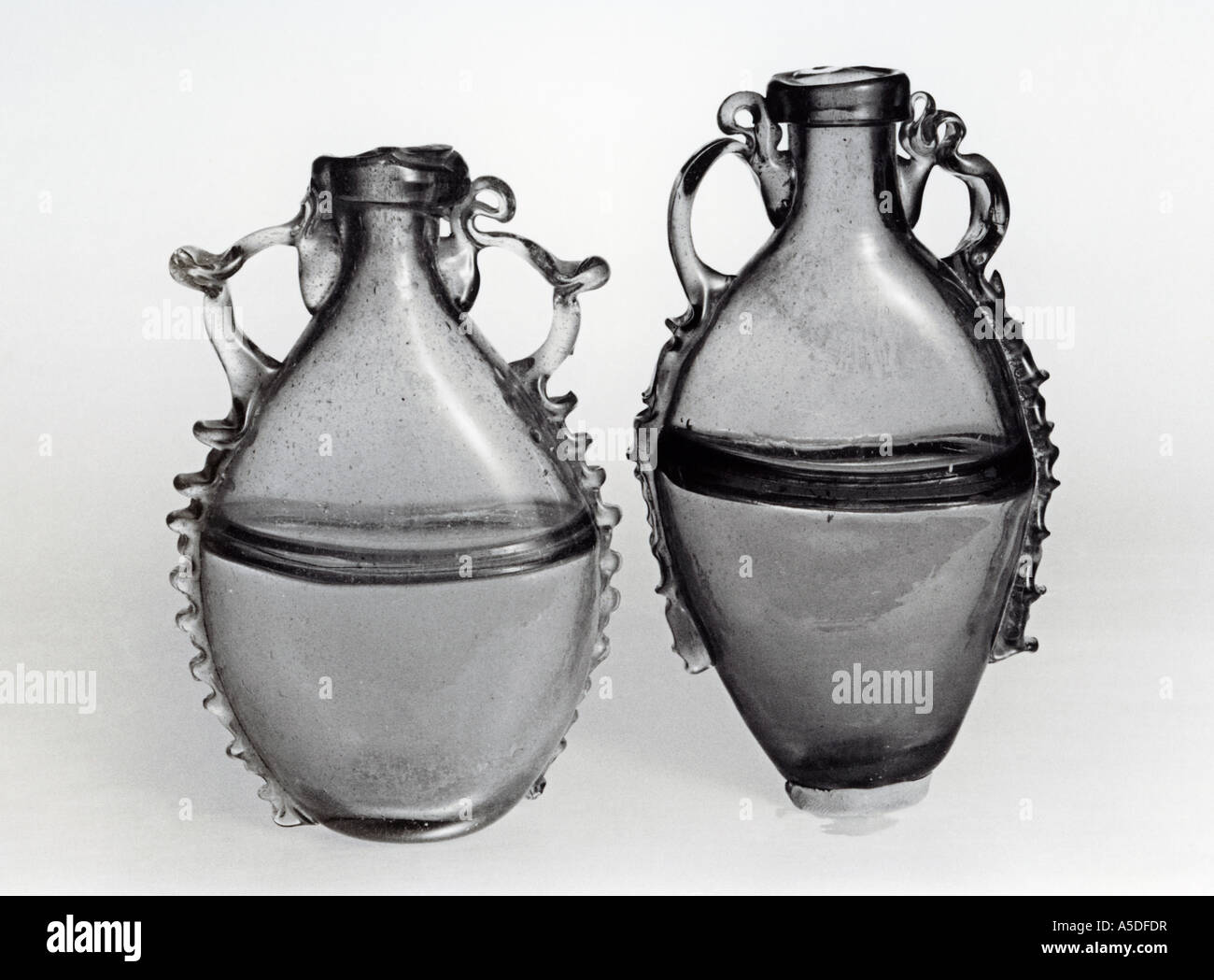 Antique flasks hi-res stock photography and images - Alamy