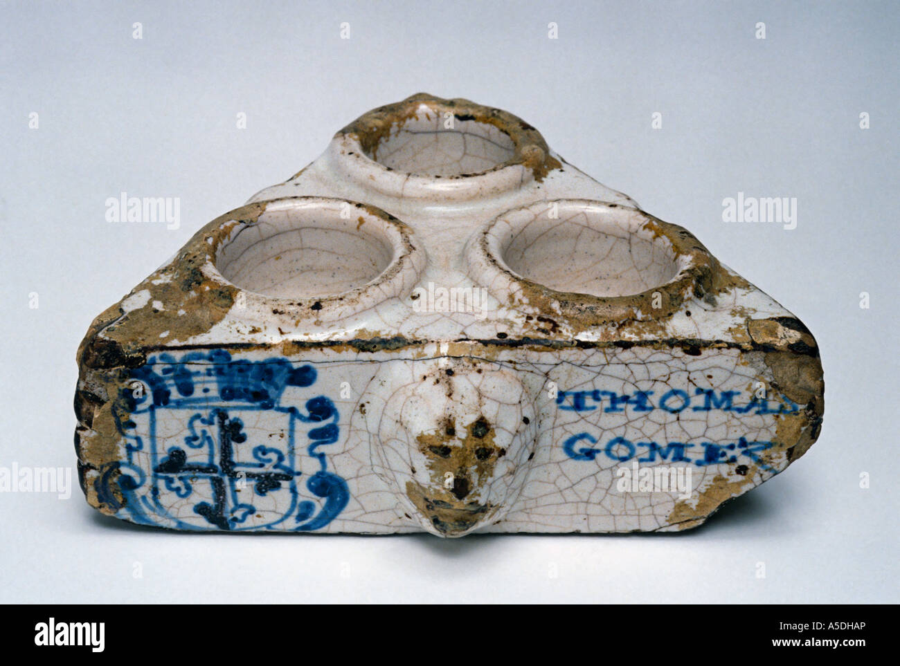 Inkwell artifact hi-res stock photography and images - Alamy