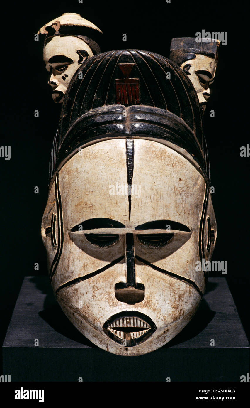 Decorated african mask hi-res stock photography and images - Alamy