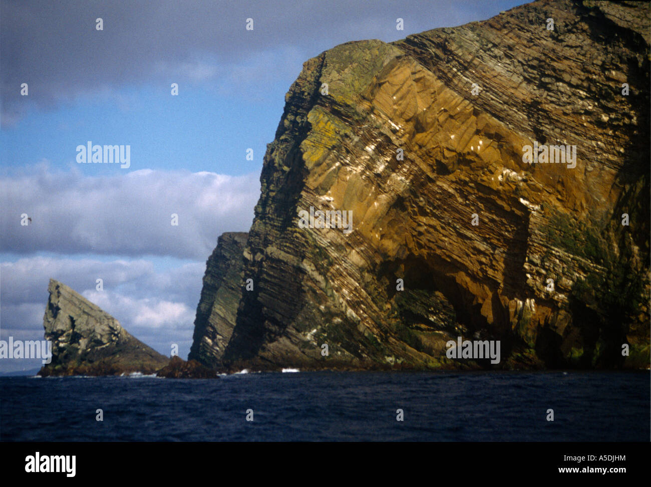 Foula Shetland Layers Of Rock Stock Photo - Alamy