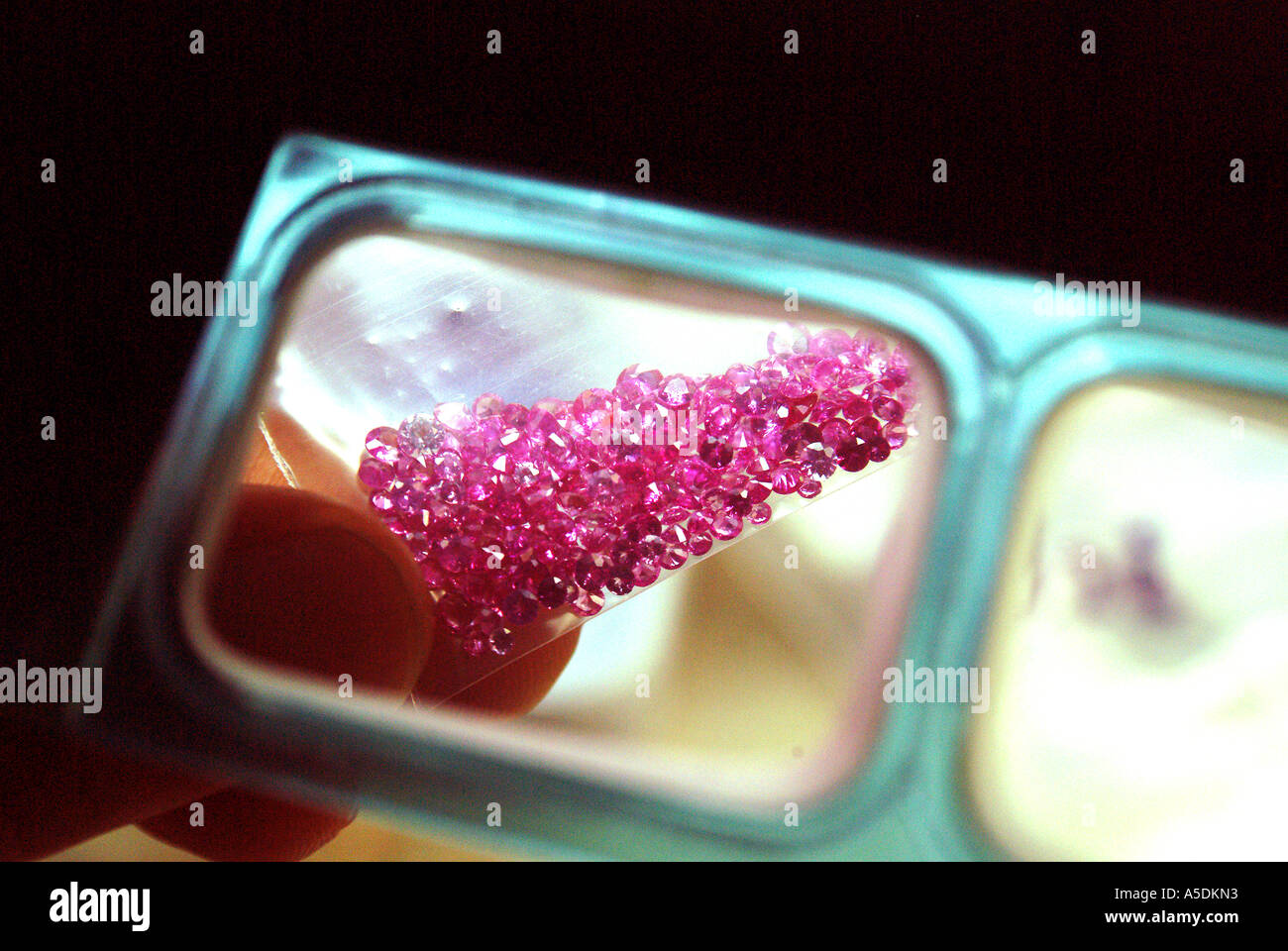 Rubies hi-res stock photography and images - Alamy