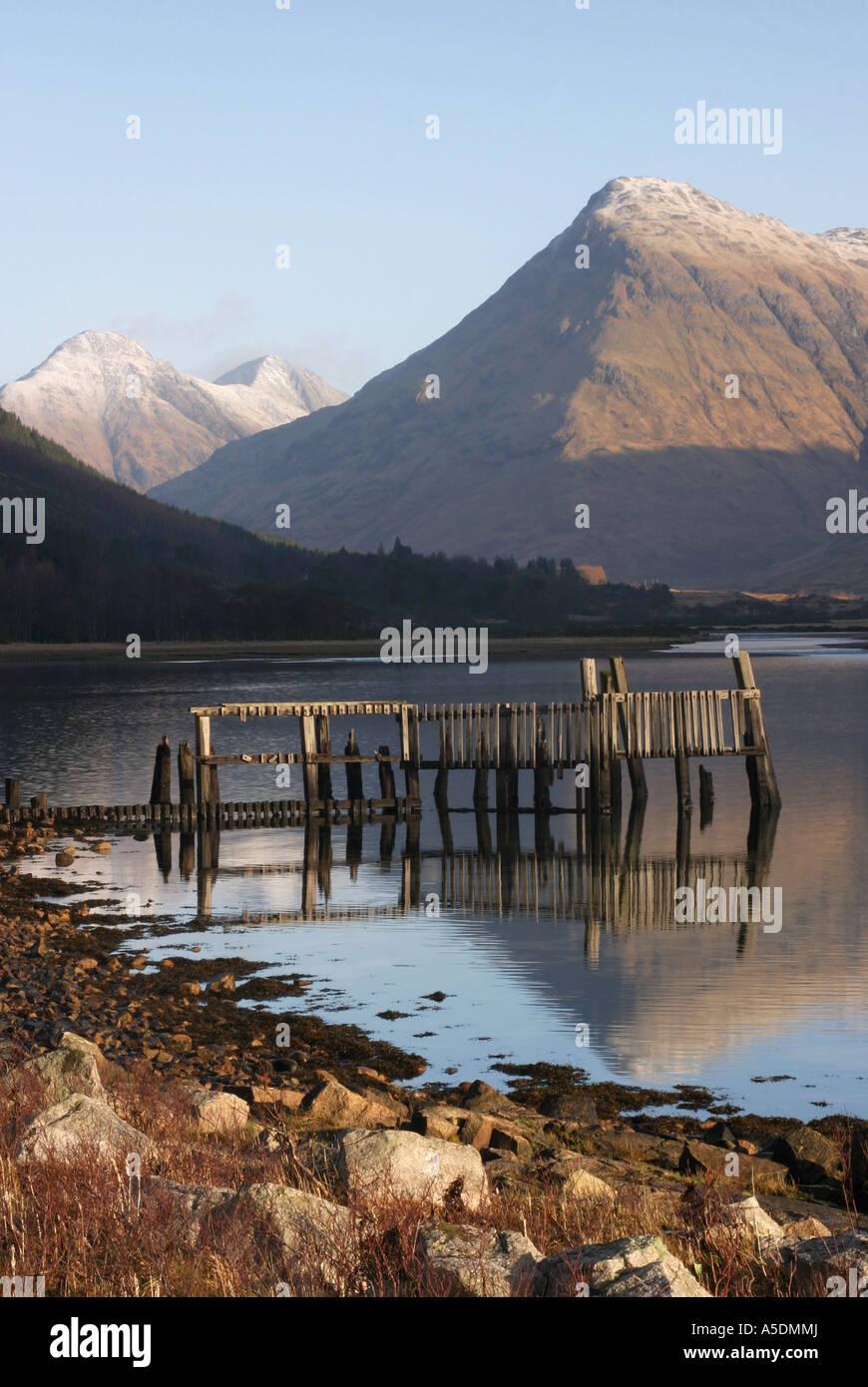 Old pier scotland hi-res stock photography and images - Alamy