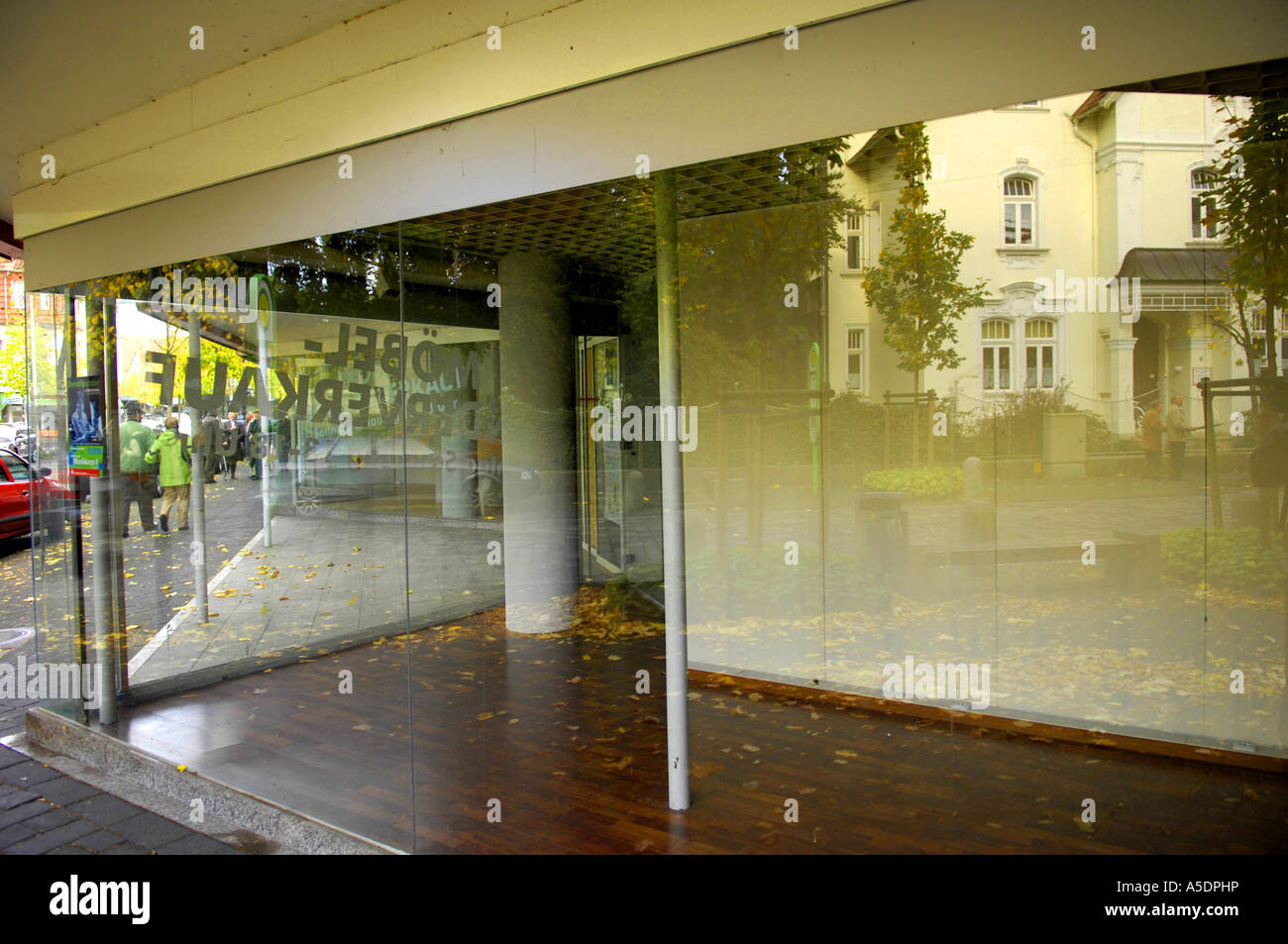 empty premises business closed shut high street store shop economy ...