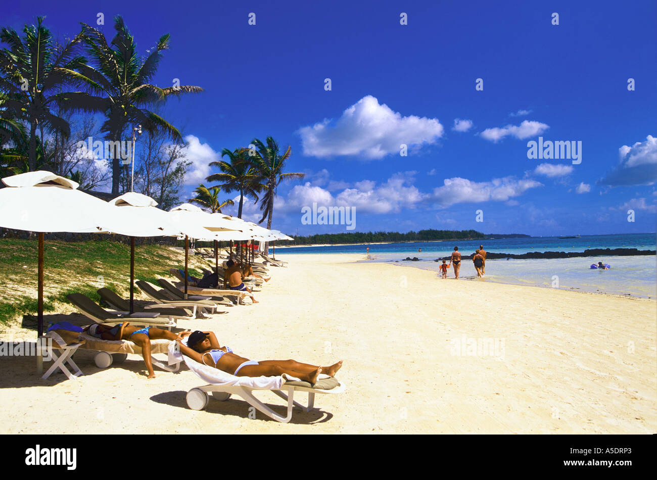BELLE MARE BEACH MAURITIUS ISLAND Stock Photo - Alamy