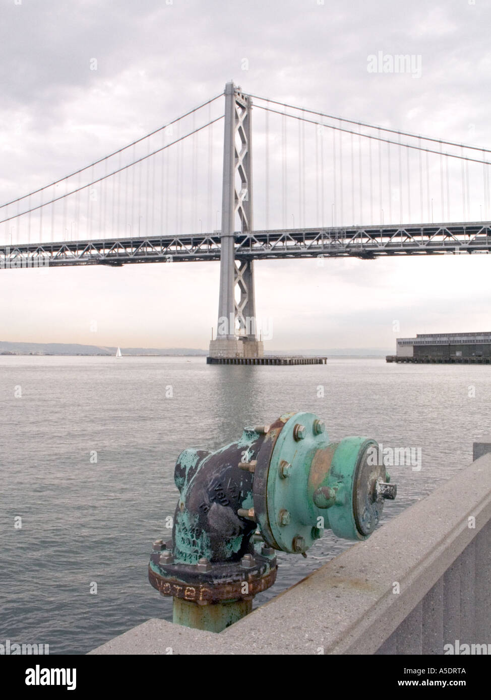 Oakland bay bridge east span hi-res stock photography and images - Alamy