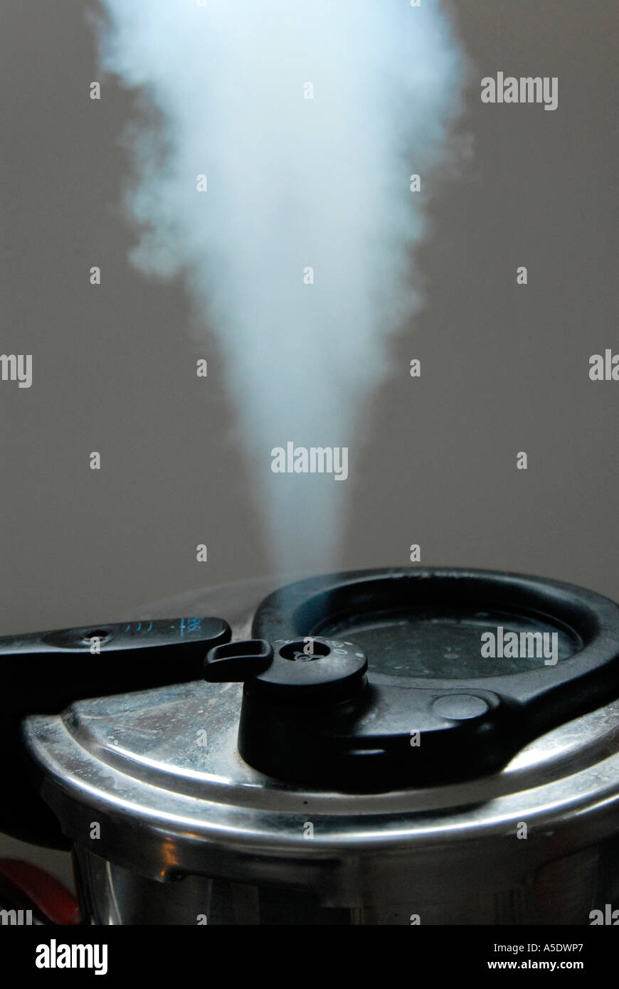 Steam pressure hi-res stock photography and images - Alamy