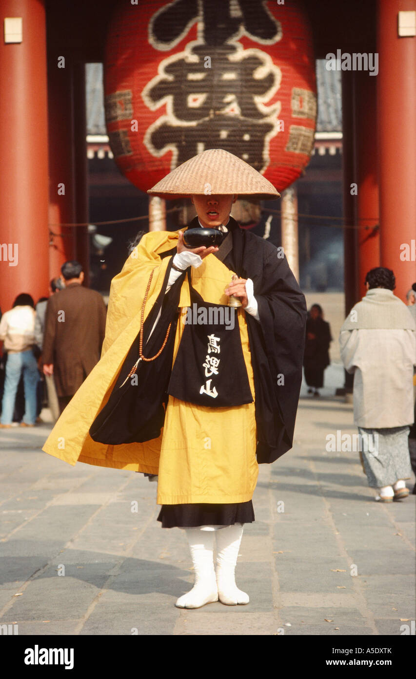 wandering monk, Japan, Tokyo Stock Photo - Alamy