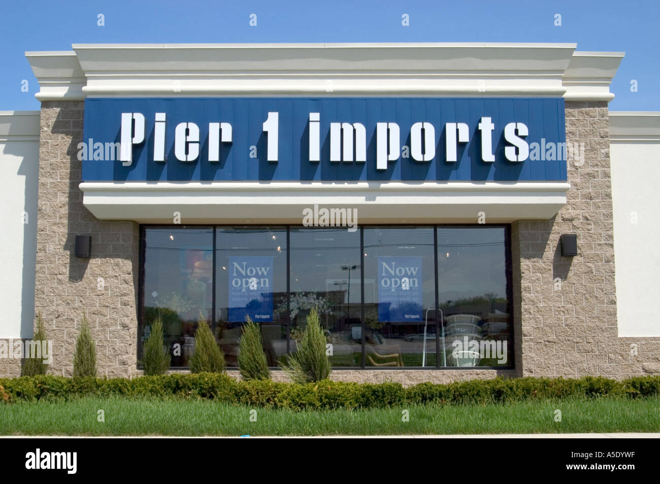 Pier One Exterior From Front Stock Photo - Alamy