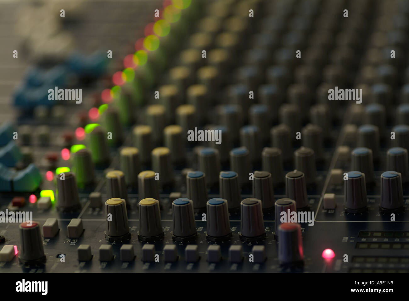 Multi channel mixer hi-res stock photography and images - Alamy