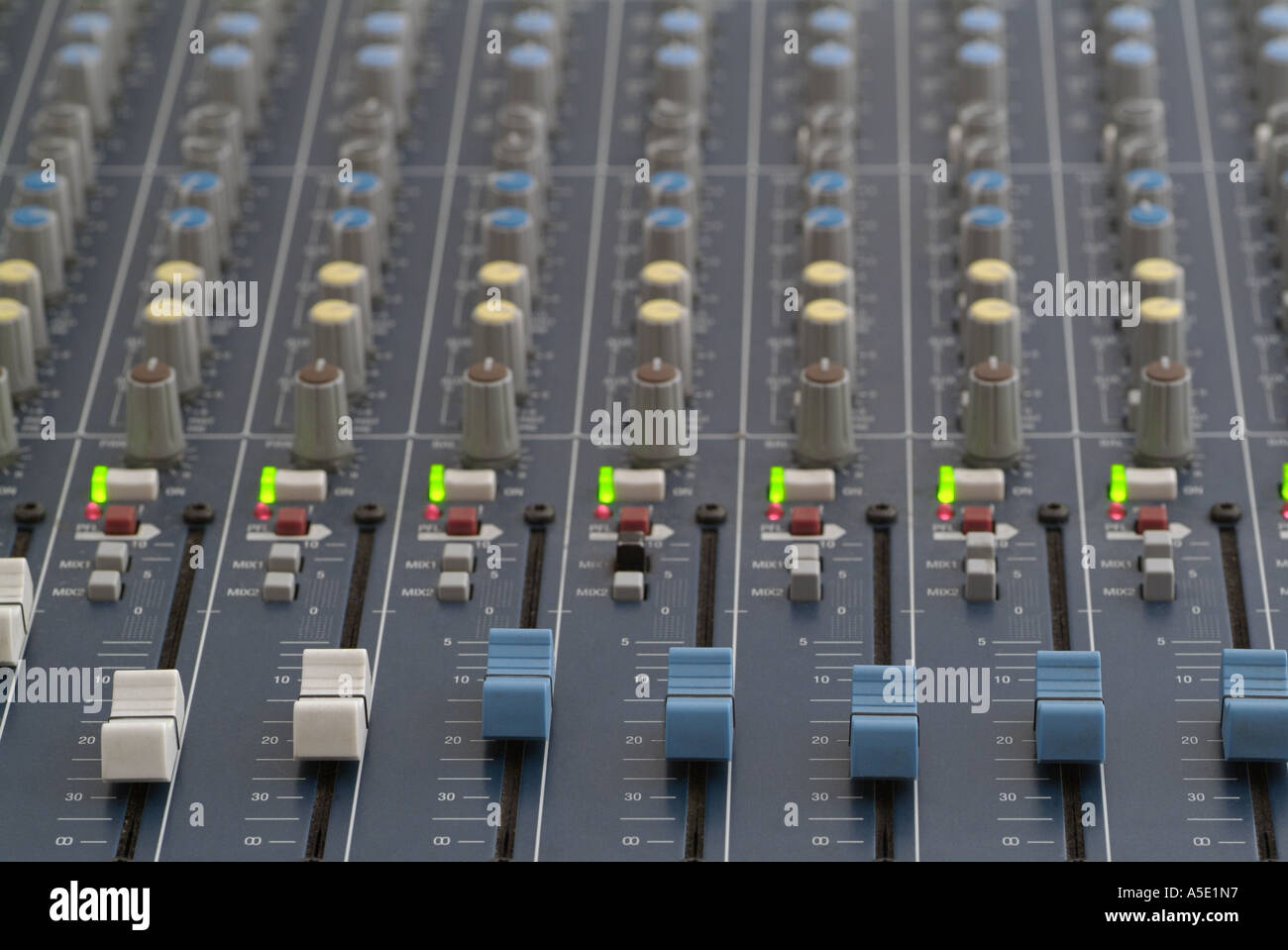 Electronic sound audio mixing desk hi-res stock photography and images ...