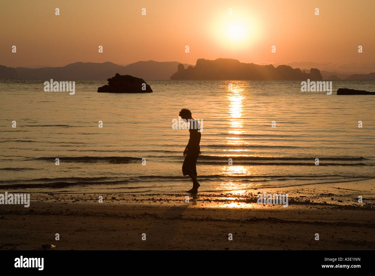 Hunched figure hi-res stock photography and images - Alamy