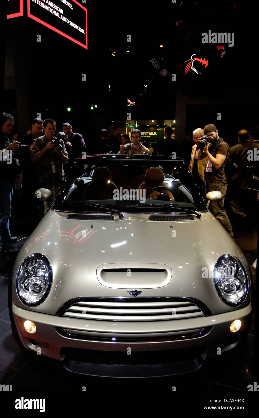 Mini cooper s r52 hi-res stock photography and images - Alamy