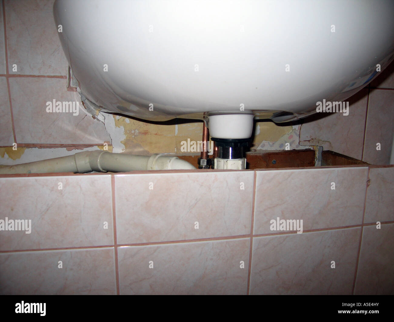 Bad workmanship hi-res stock photography and images - Alamy