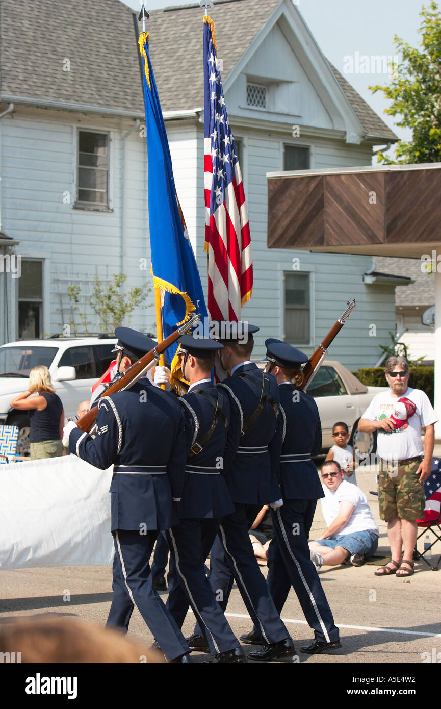 Fourth july parade army hi-res stock photography and images - Alamy