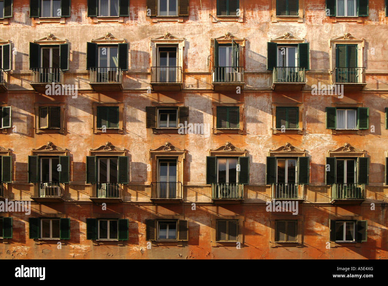 Gatta rome hi-res stock photography and images - Alamy