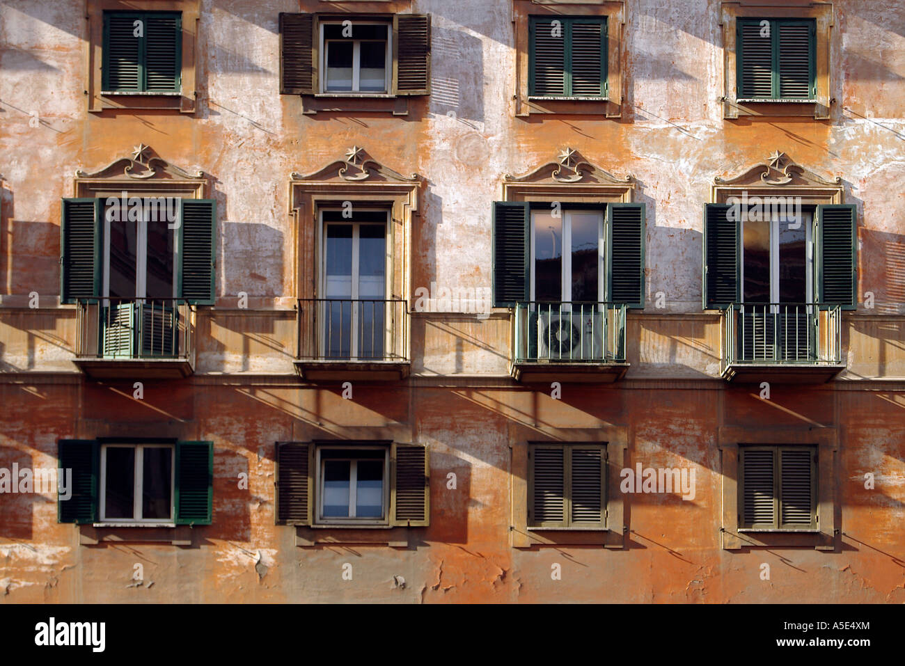 Rome street scene Windows in Via della Gatta Rome Italy Stock Photo - Alamy