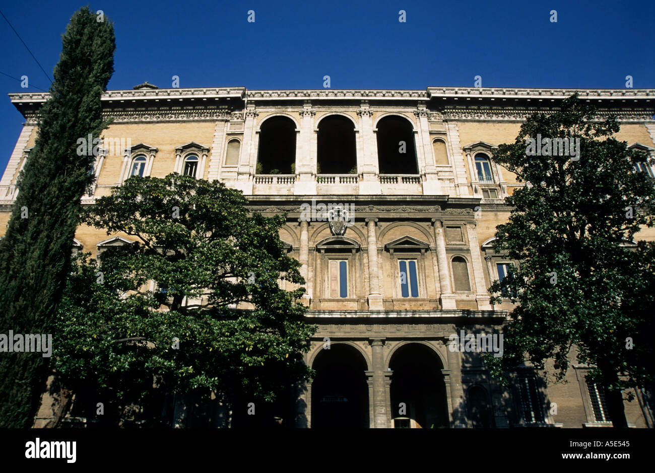French embassy rome hi-res stock photography and images - Alamy