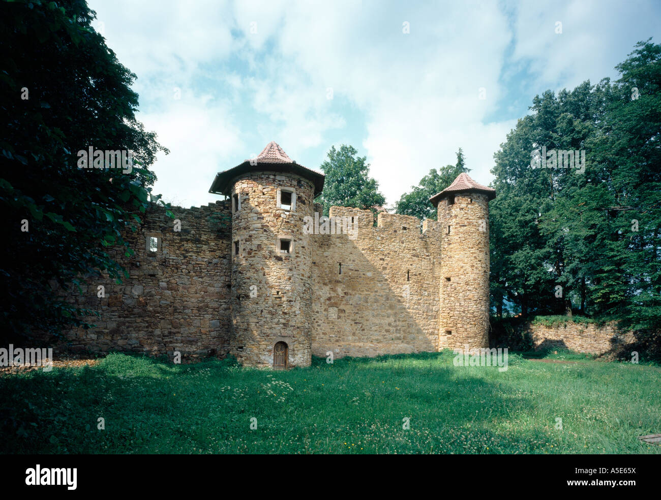 Bibra, Burg, Äußere Befestigung Stock Photo - Alamy