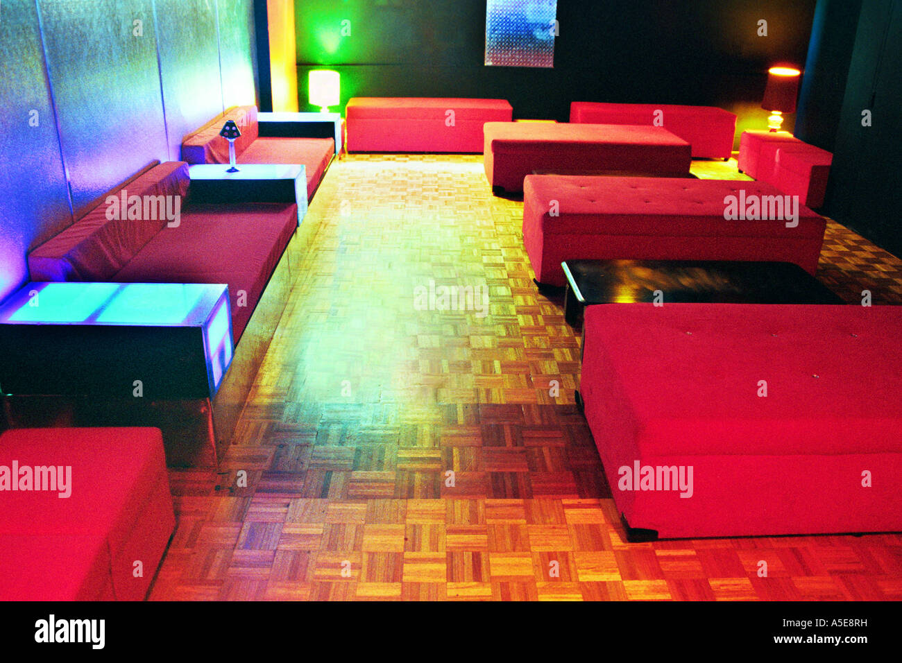 Empty lounge in a nightclub Stock Photo - Alamy