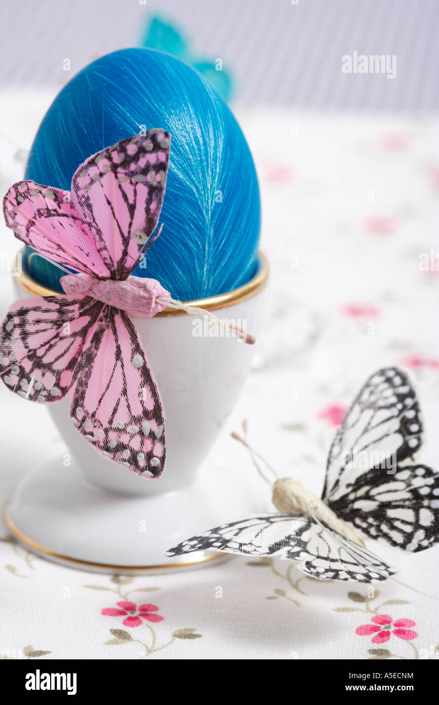 Easter egg with butterflies Stock Photo - Alamy