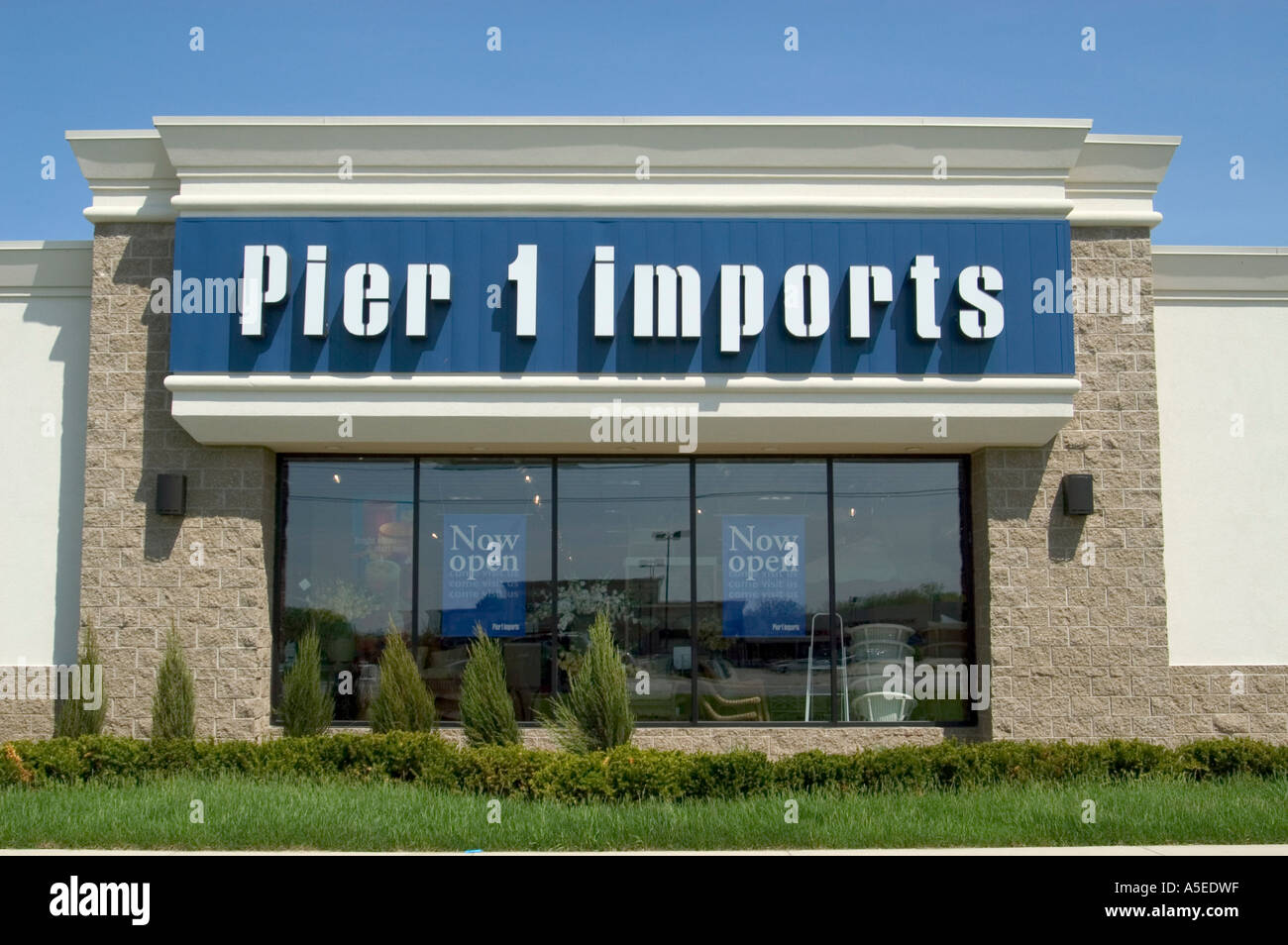 Pier One Exterior From Front 2 Stock Photo - Alamy