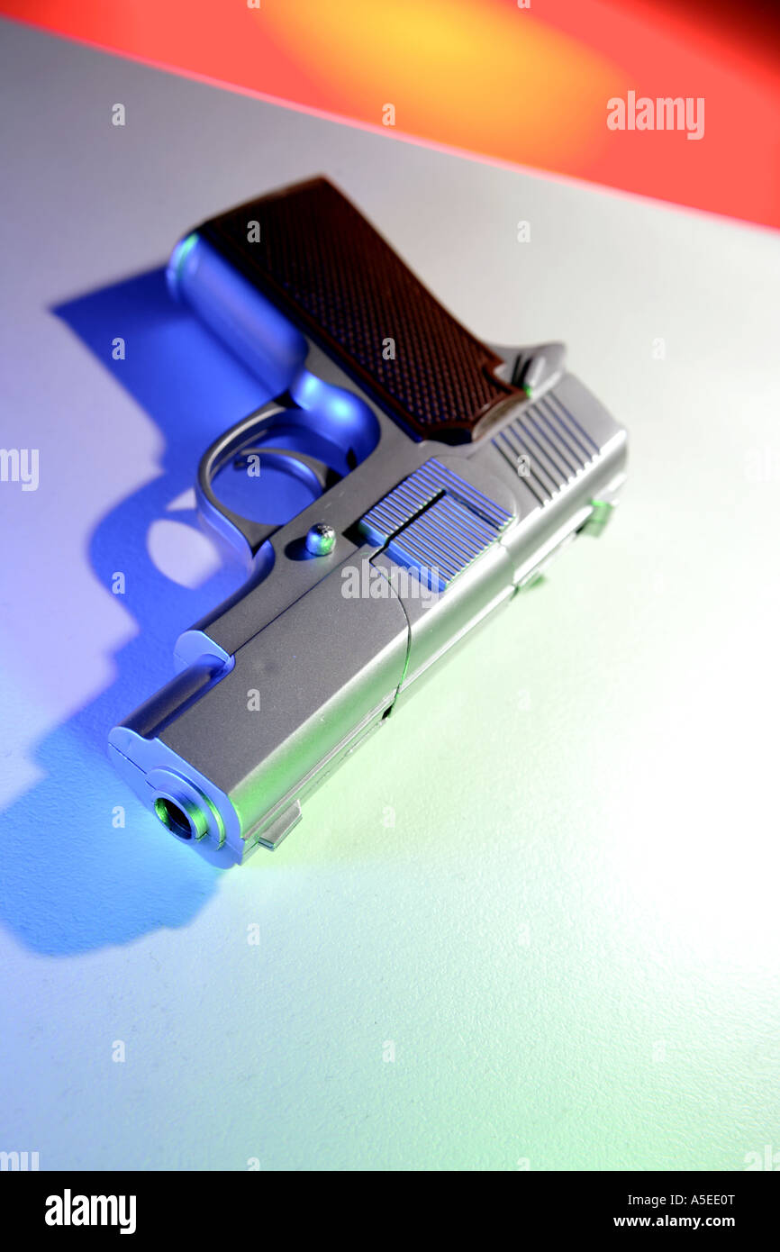 Iconic handgun hi-res stock photography and images - Alamy