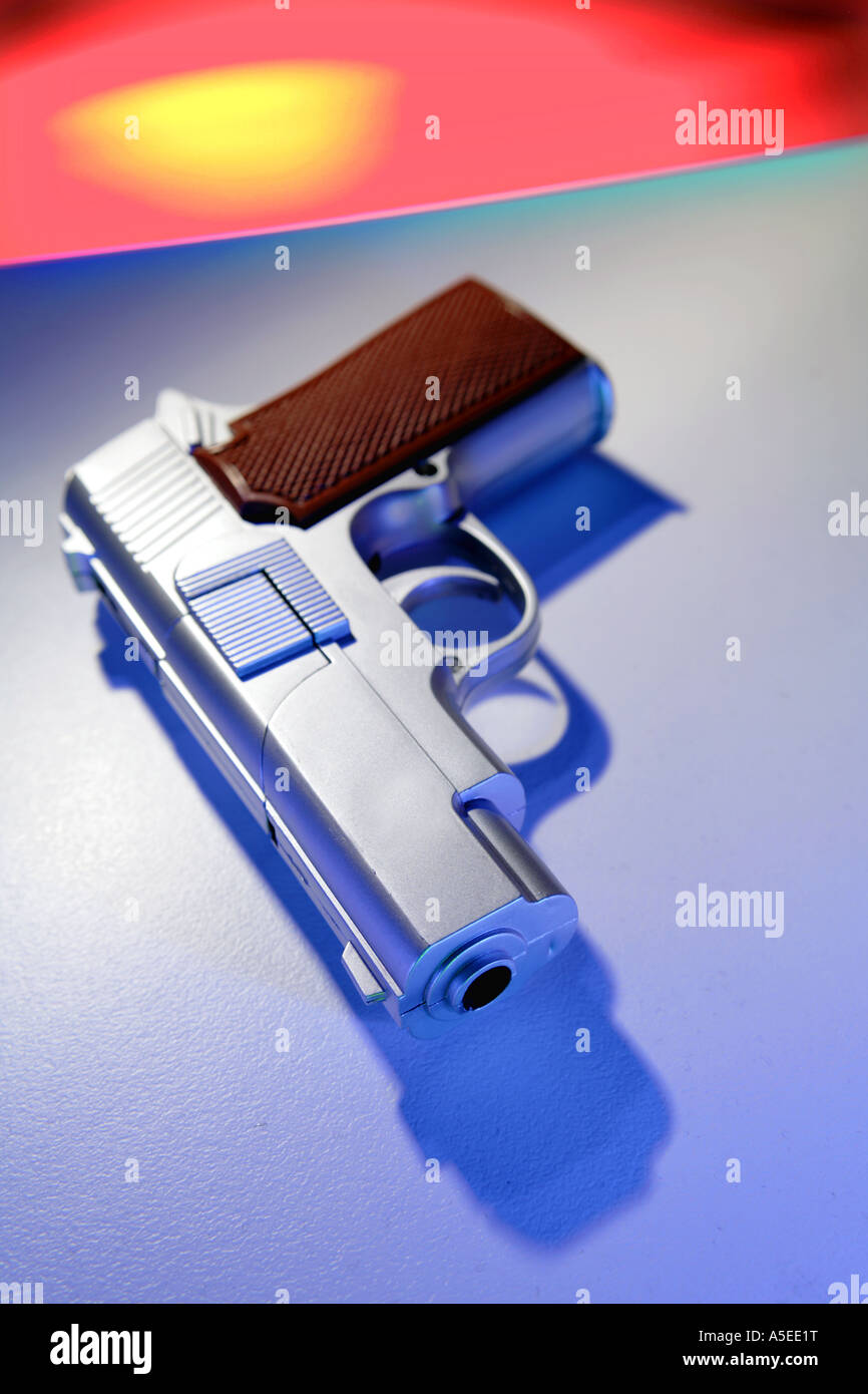 Iconic handgun hi-res stock photography and images - Alamy