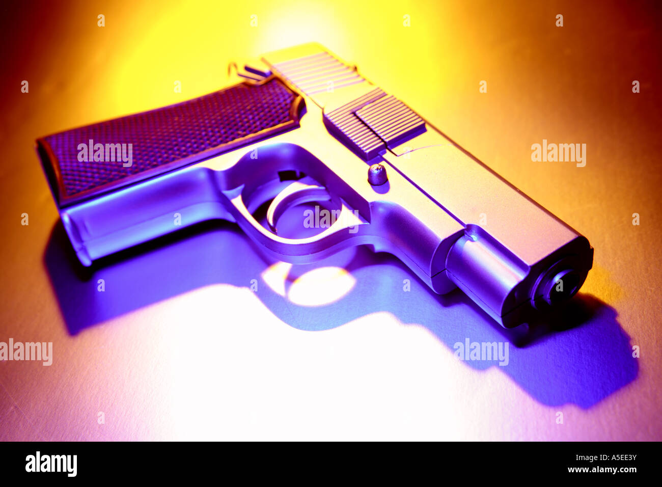 Iconic handgun hi-res stock photography and images - Alamy