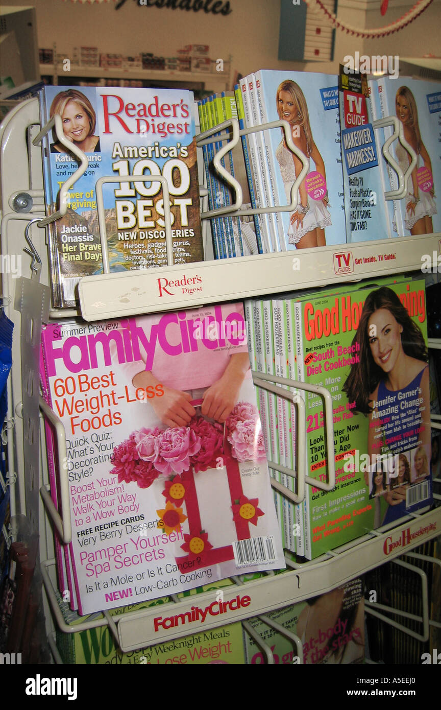 Readers Digest On Magazine Rack Stock Photo - Alamy