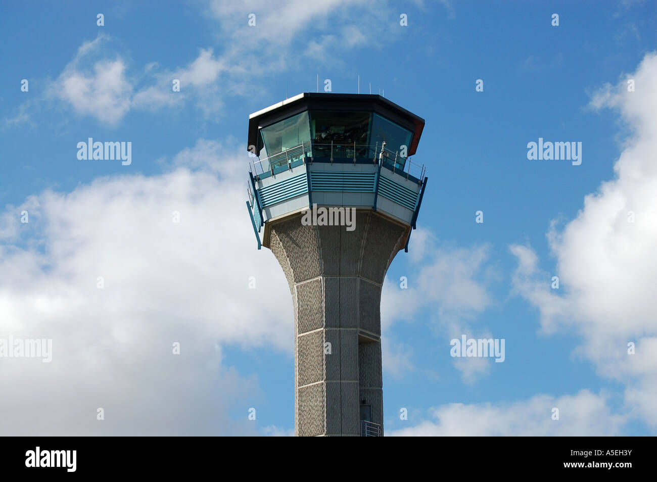 Luton Airport ,Control Tower, Bedfordshire,UK Stock Photo - Alamy