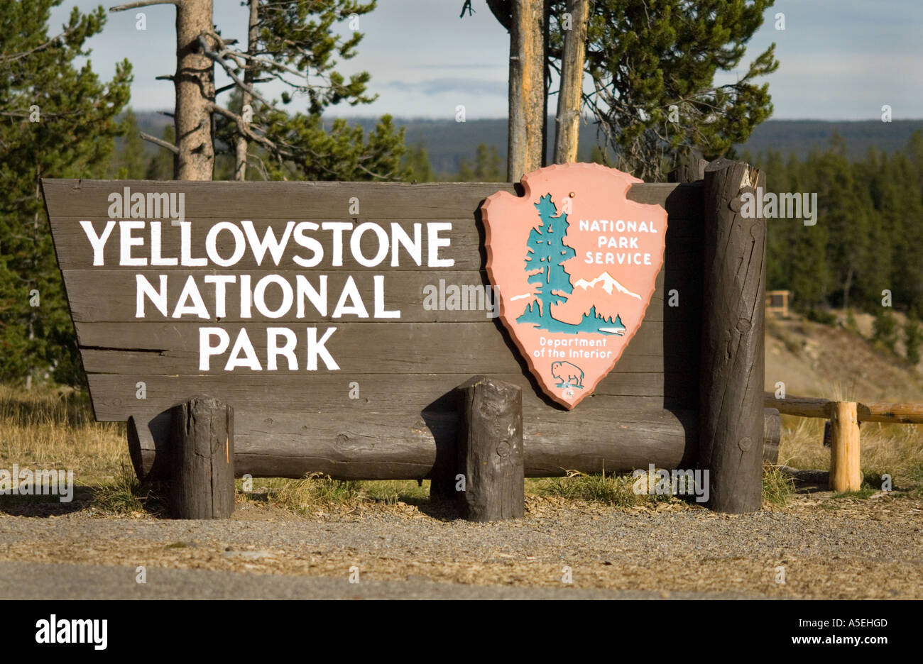 Entrance to yellowstone park hi-res stock photography and images - Alamy